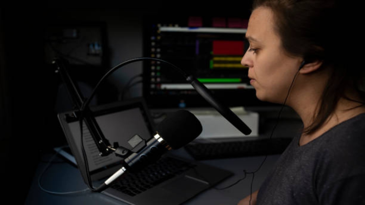 Cómo entrenar la voz para hacer locución profesional - Literal